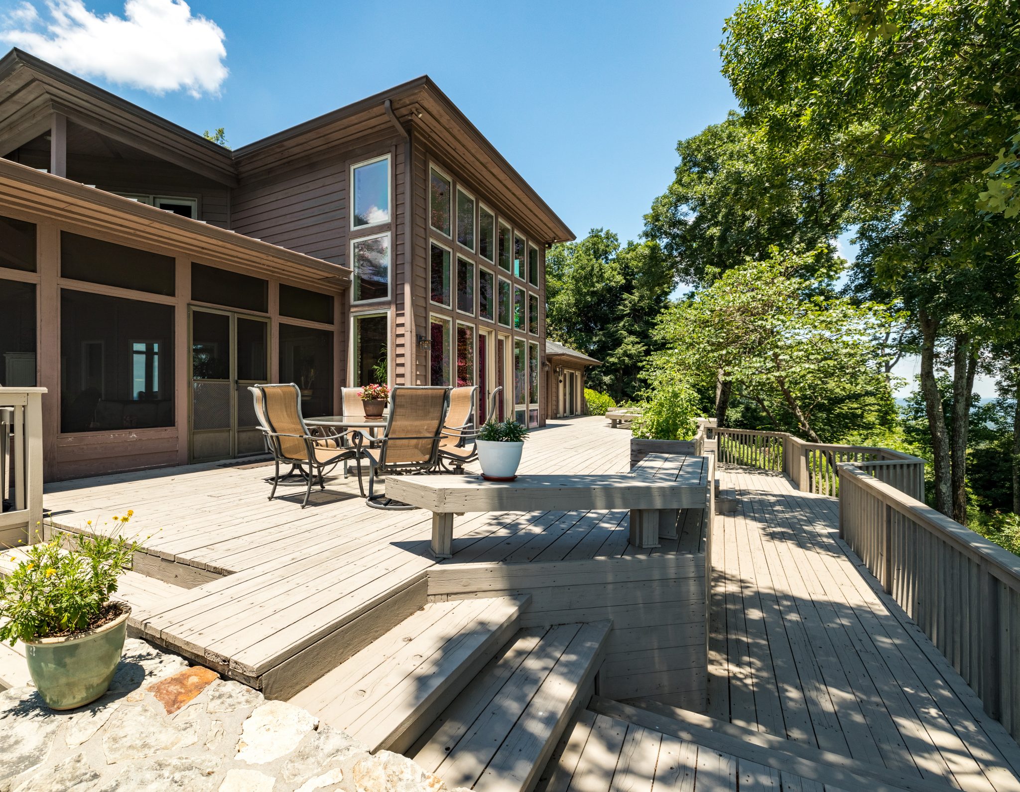 Hardy Home: A Retreat in the Sky - Read V3