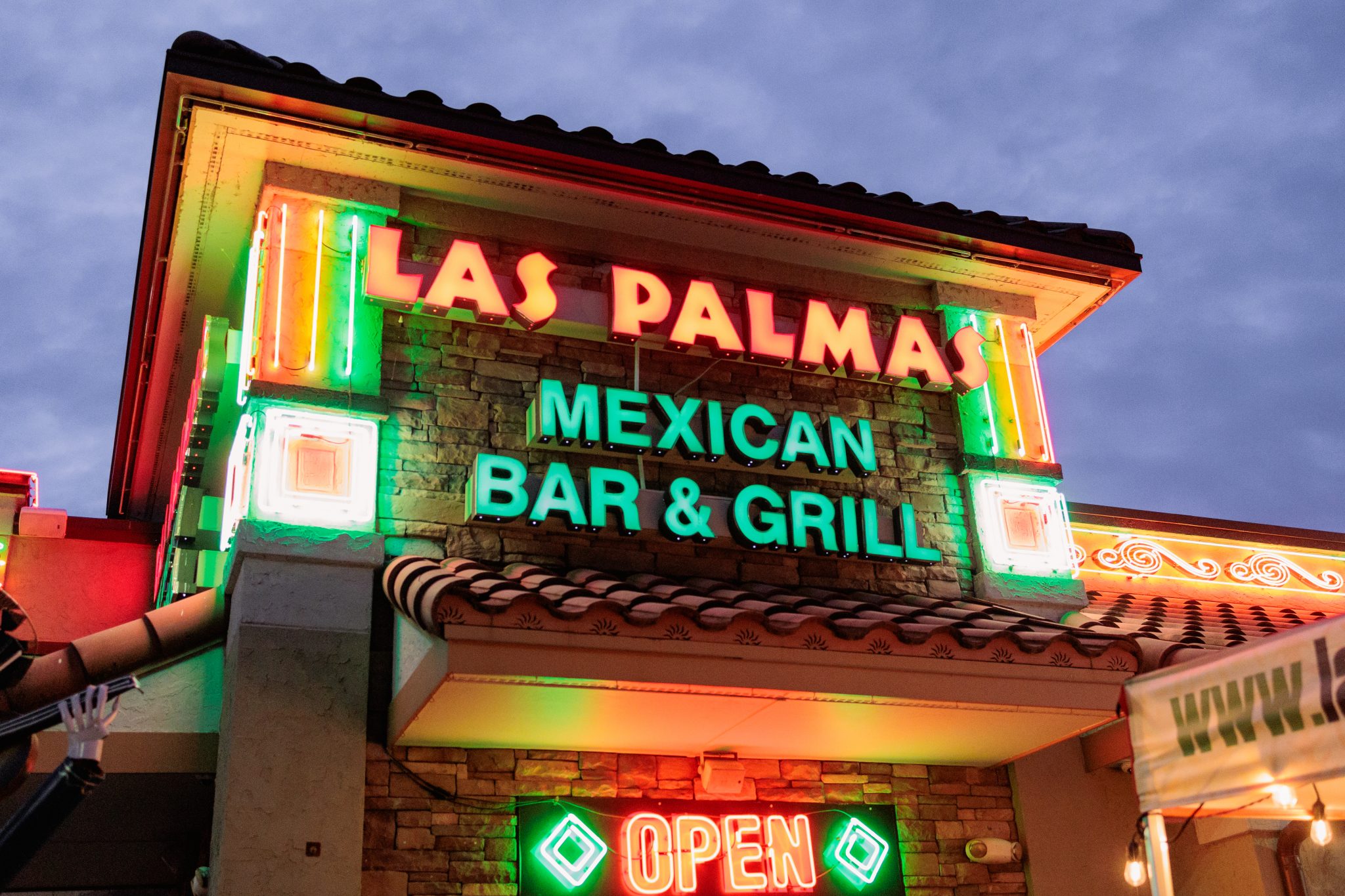 Give the gift of Las Palmas...for free. - Read V3