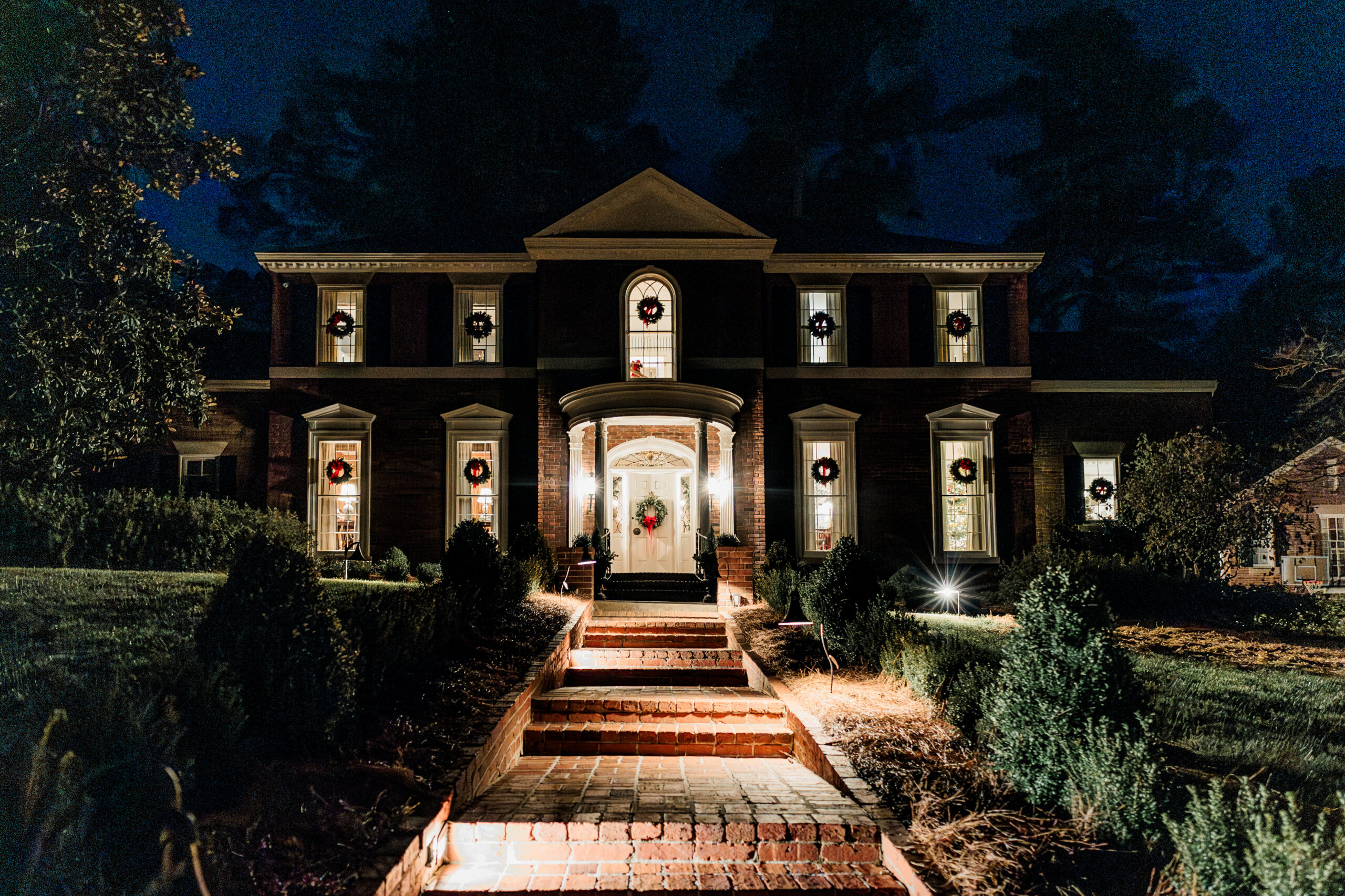 A Festive Journey Through History: The Christmas Tour of Homes - Read V3